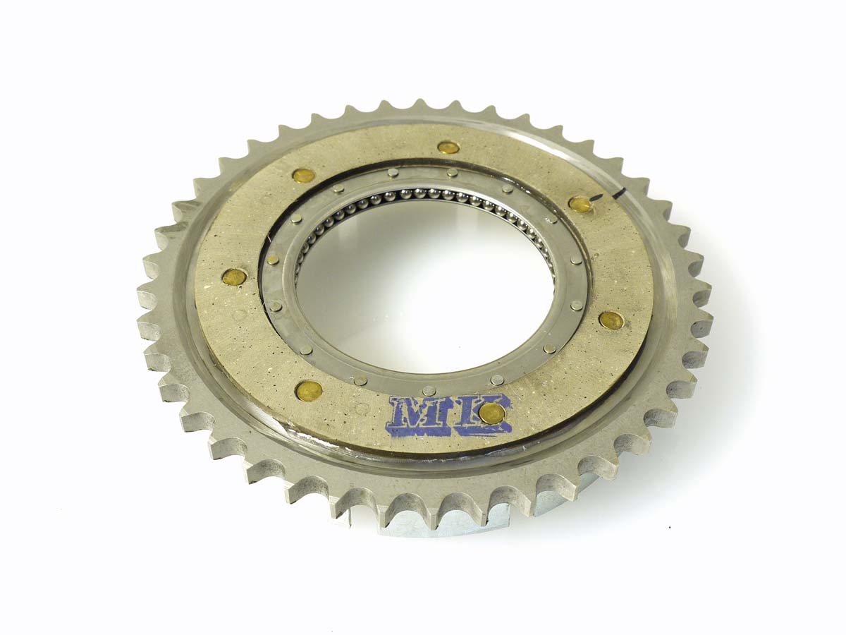 CLUTCH SPROCKET AND BASKET COMPLETE WITH BEARINGS AND CAGE