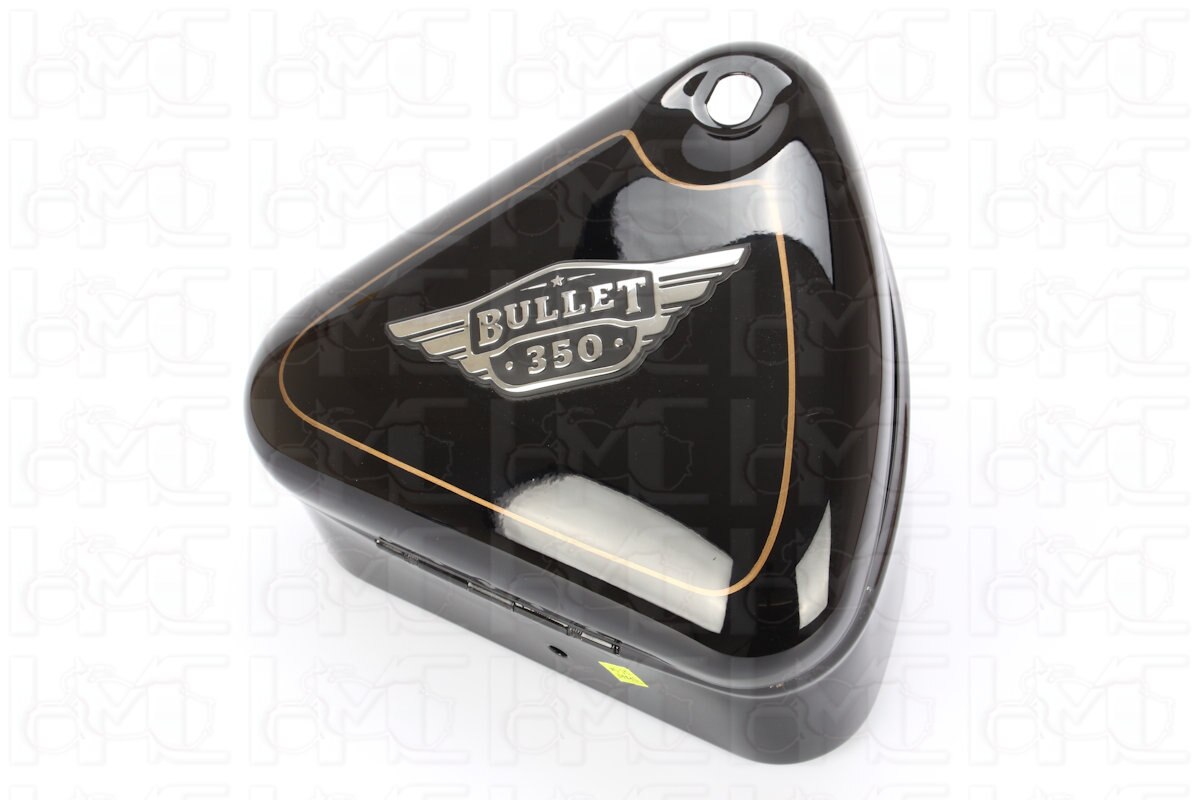 FILTER BOX RH BLACK WITH GOLD LINES AND SILVER BADGES. HOME MARKET B5 2017